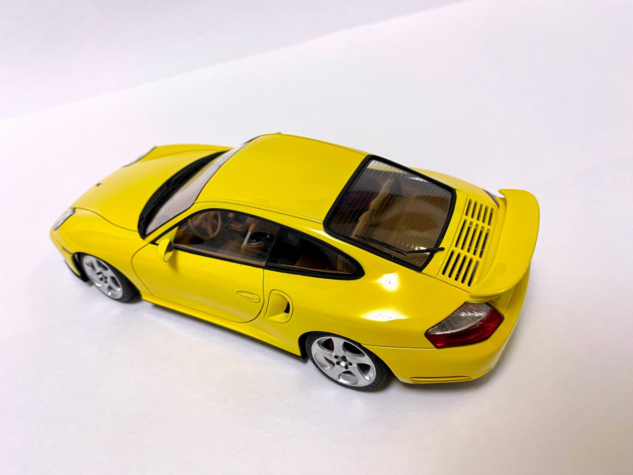 Porsche 911 Turbo S conversion kit - Scale Stars