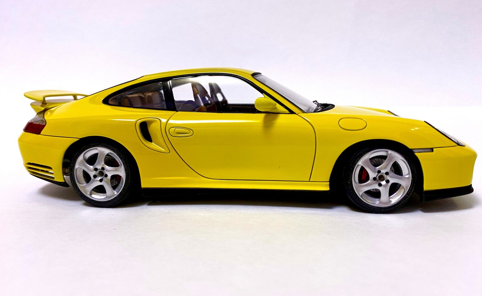 Porsche 911 Turbo S conversion kit - Scale Stars